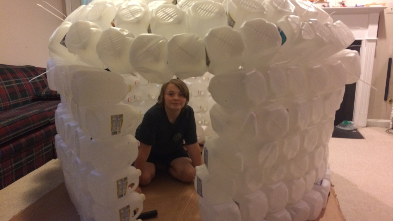 Build an Igloo from Plastic Milk Jugs – Trashmagination